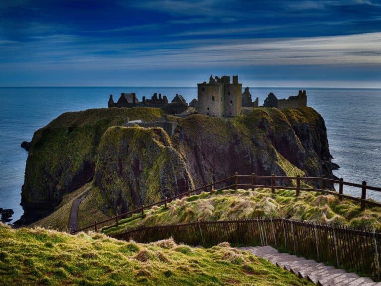 Dunnottar Castle Tours | Historic Cliff-Top Castle